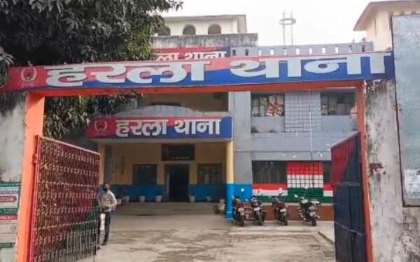 Bokaro Murder : बोकारो में डबल मर्डर से सनसनी, घर पर खून से सना मिला दंपत्ति का शव - Khabar Mantra